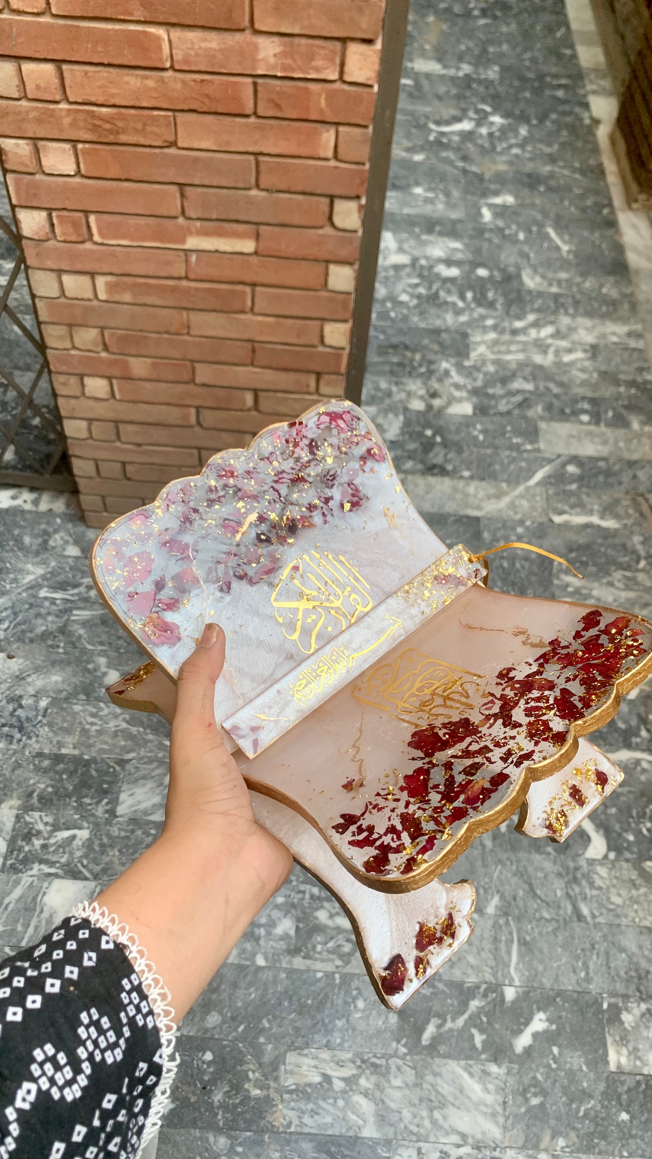 Resin Rehal | Roses – Resin Art by Kainaat